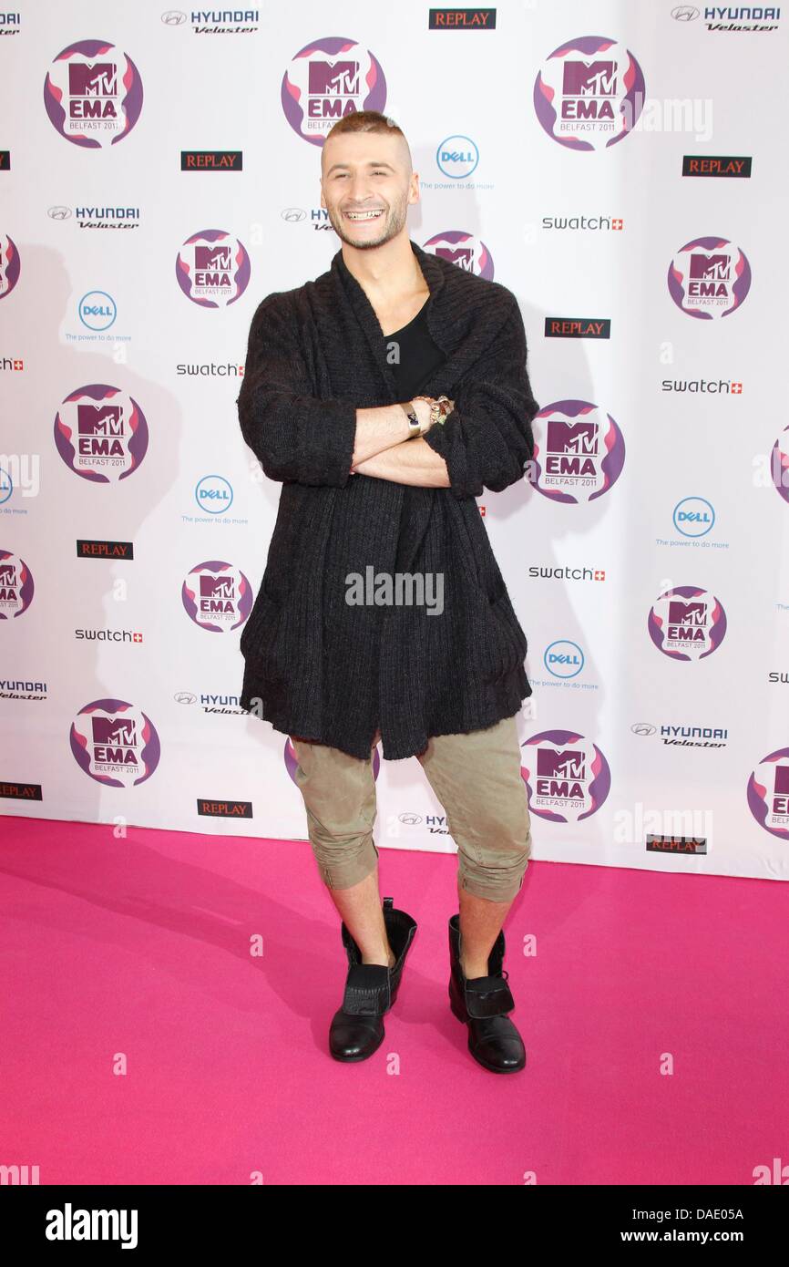 English DJ Kissy Sell Out arrives on the red carpet of the 2011 MTV ...