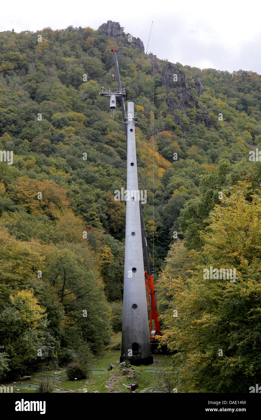 The last pillar of the old cableway is disassembled in Thale, Germany ...