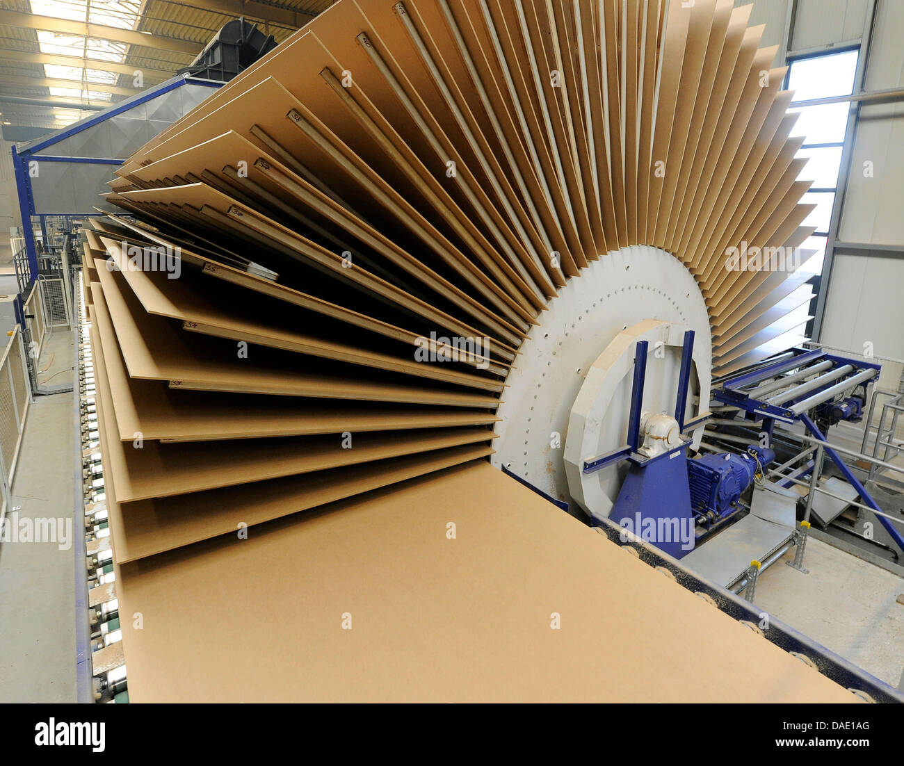 Mdf sheets hi-res stock photography and images - Alamy