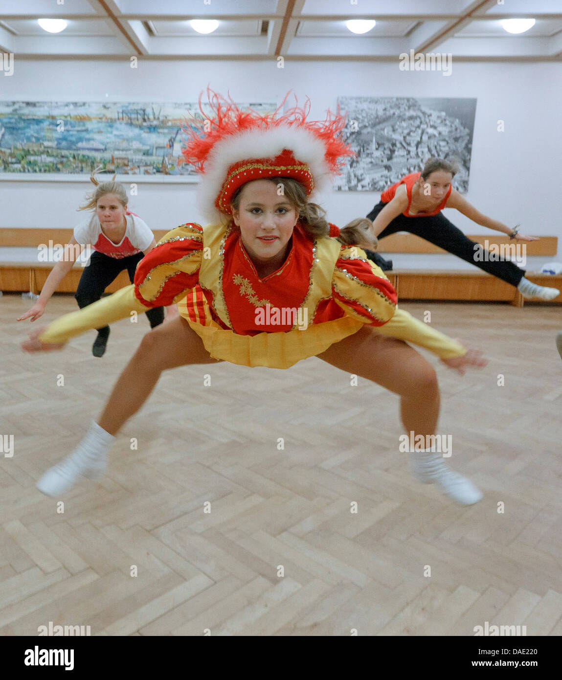 Funkenmariechen hi-res stock photography and images - Alamy