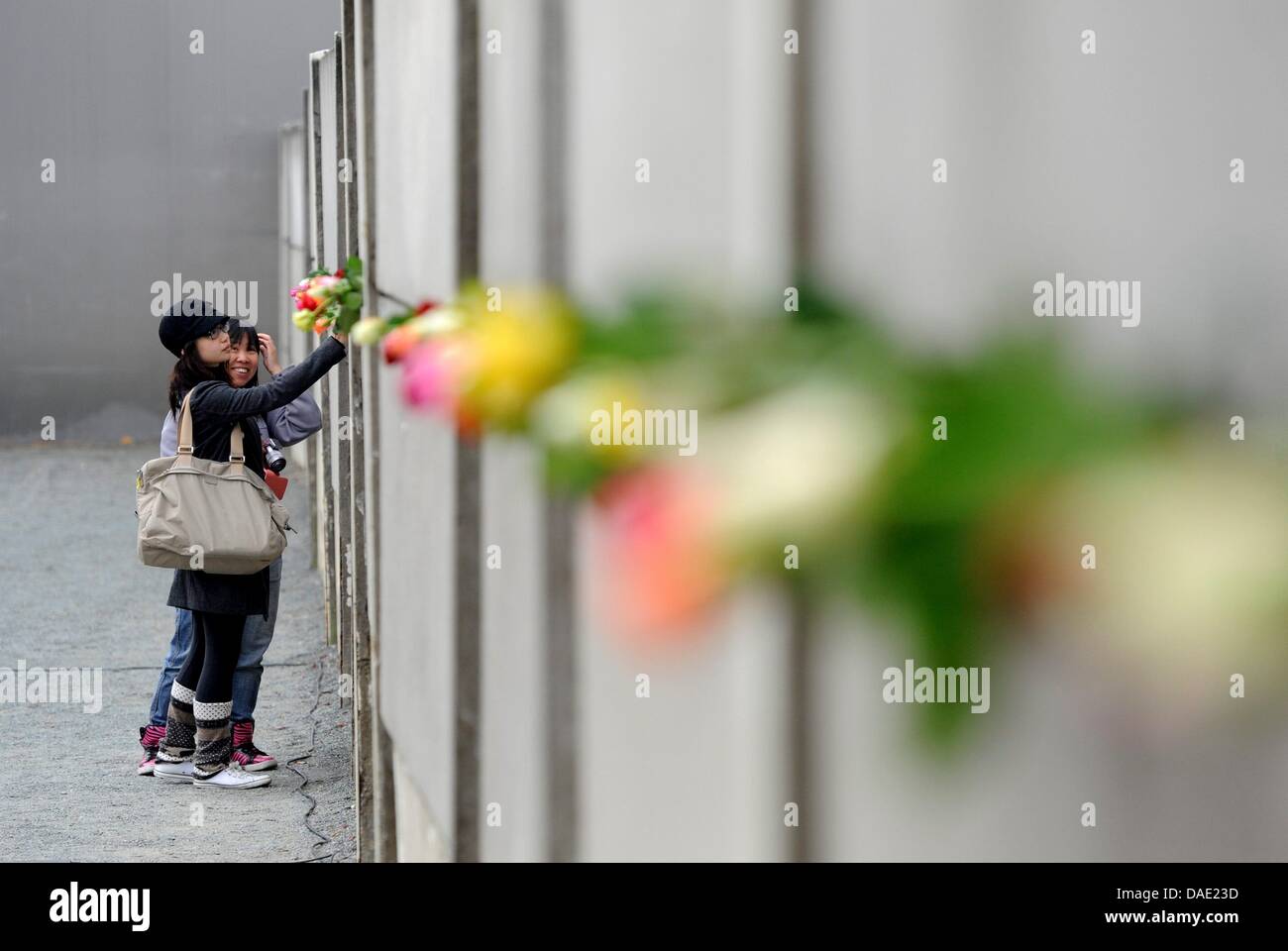 Roses are seen at the 'Berlin Wall Memorial' in Berlin, Germany, 09 ...