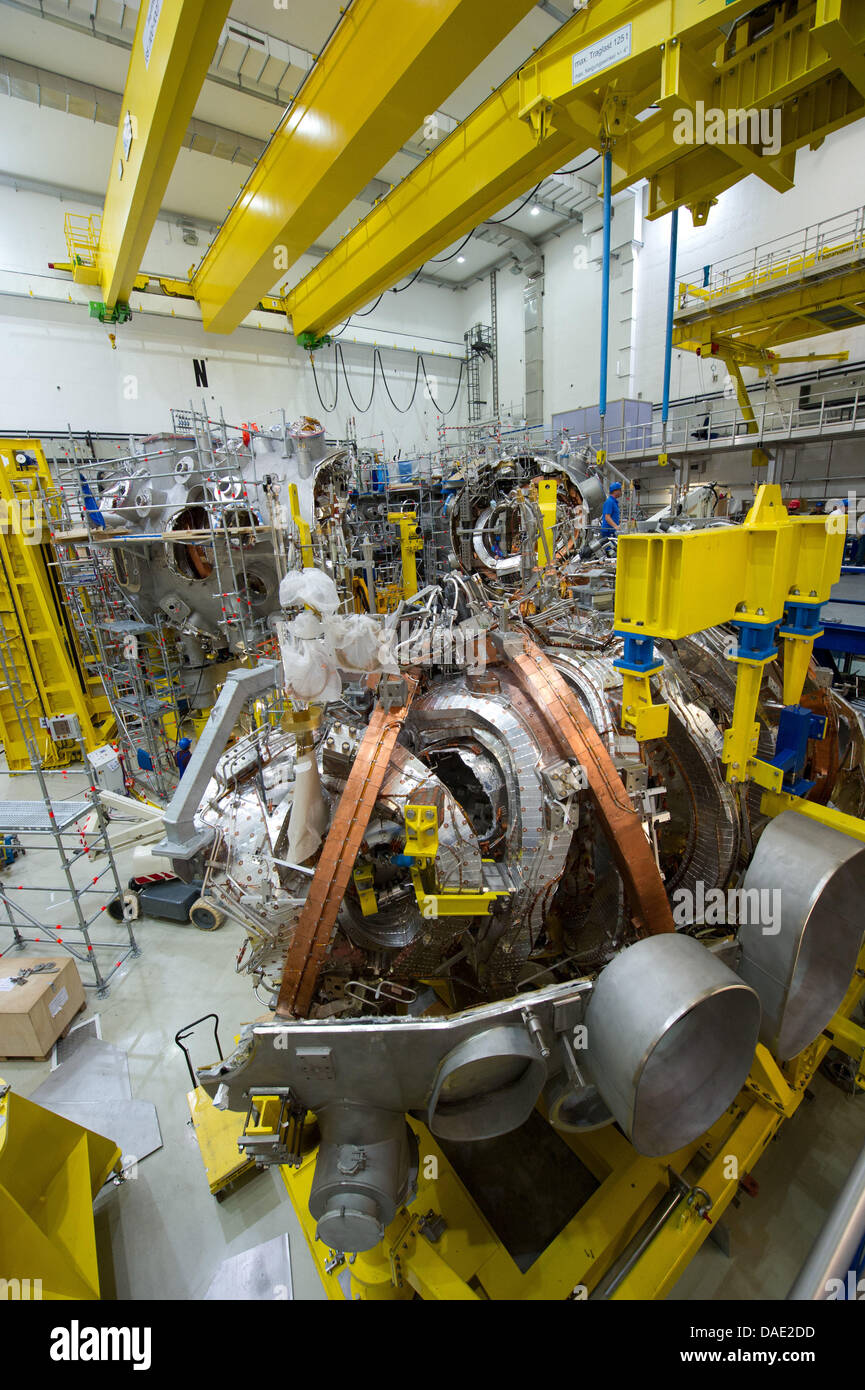 Nuclear fusion reactor hi-res stock photography and images - Alamy