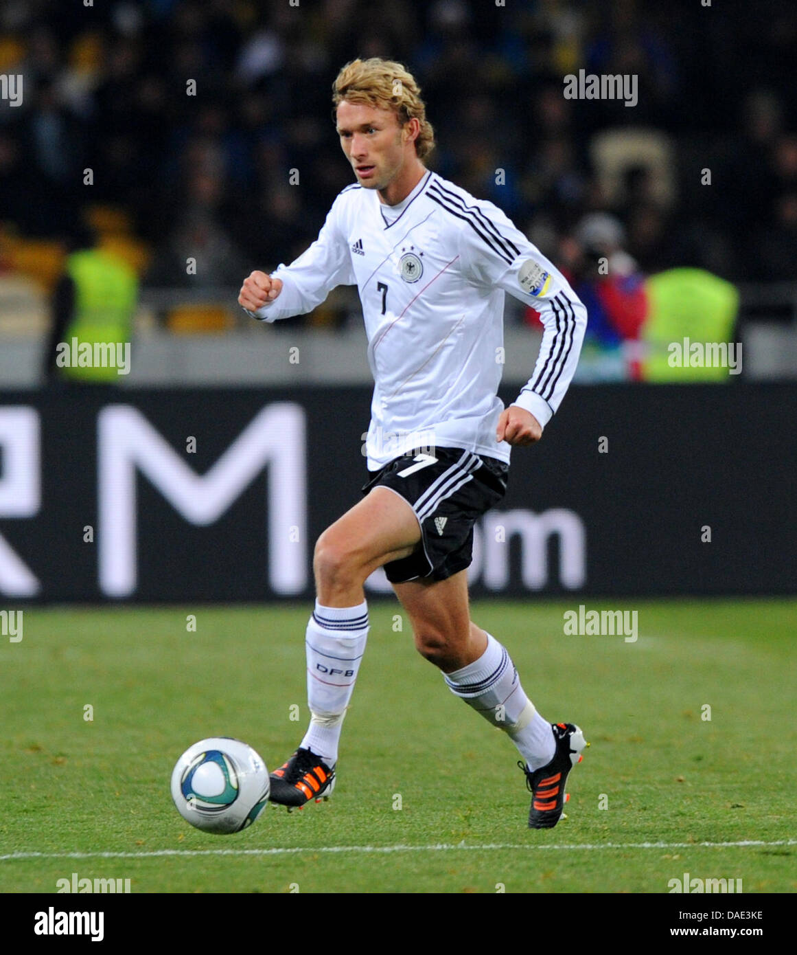 Germany's Simon Rolfes plays the ball during the friendly soccer match ...
