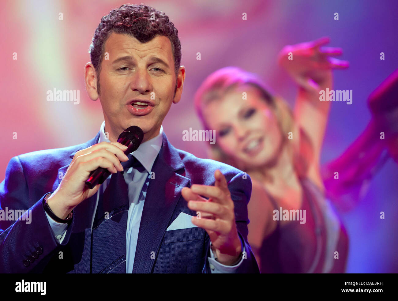 Schlager singer semino rossi rehearses hi-res stock photography and ...