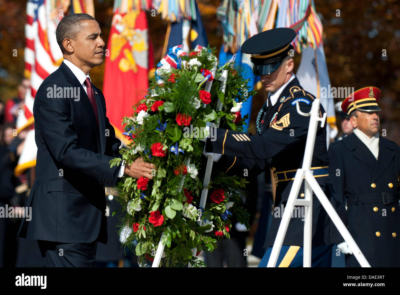 US President Barack Obama and Major General Michael S. Linnington ...