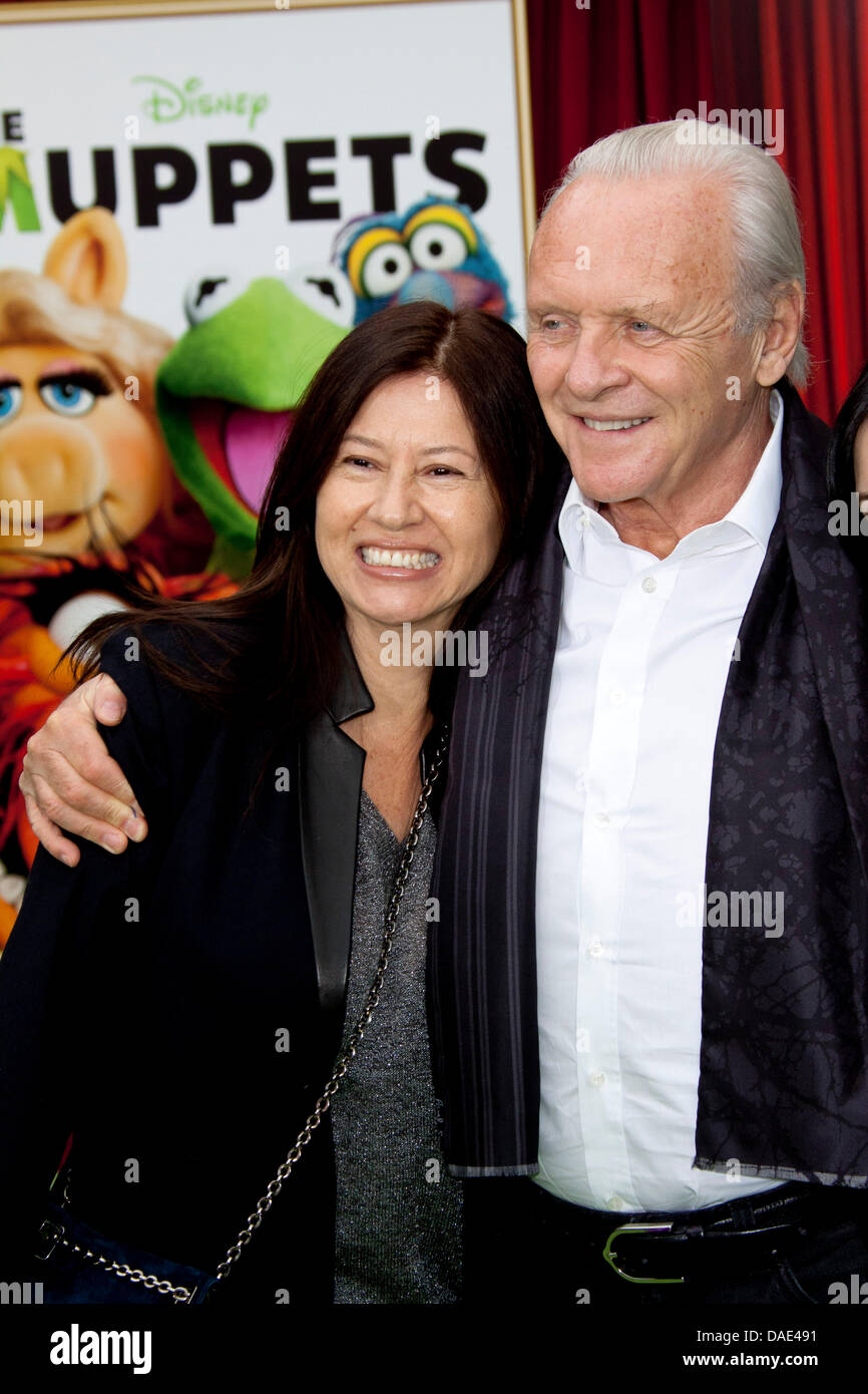 Actor Anthony Hopkins and Stella Arroyave arrive at the World Premiere ...