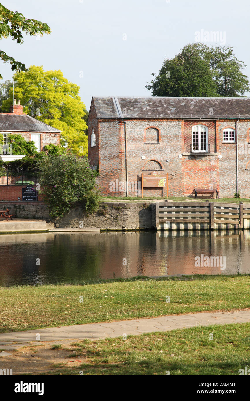 Historic building on banks of River Thames, Wallingford, UK Stock Photo ...