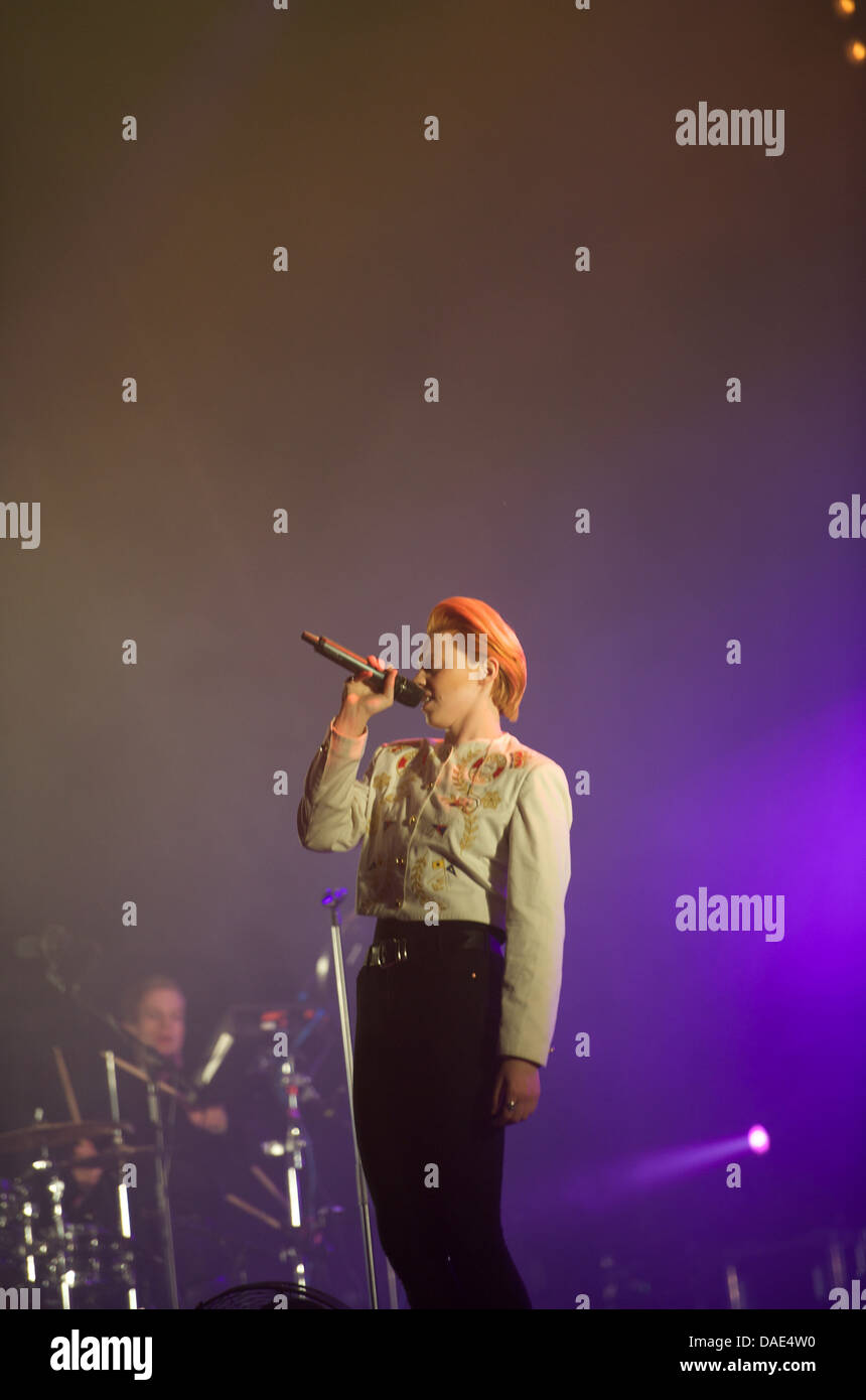 La Roux Singer High Resolution Stock Photography and Images - Alamy