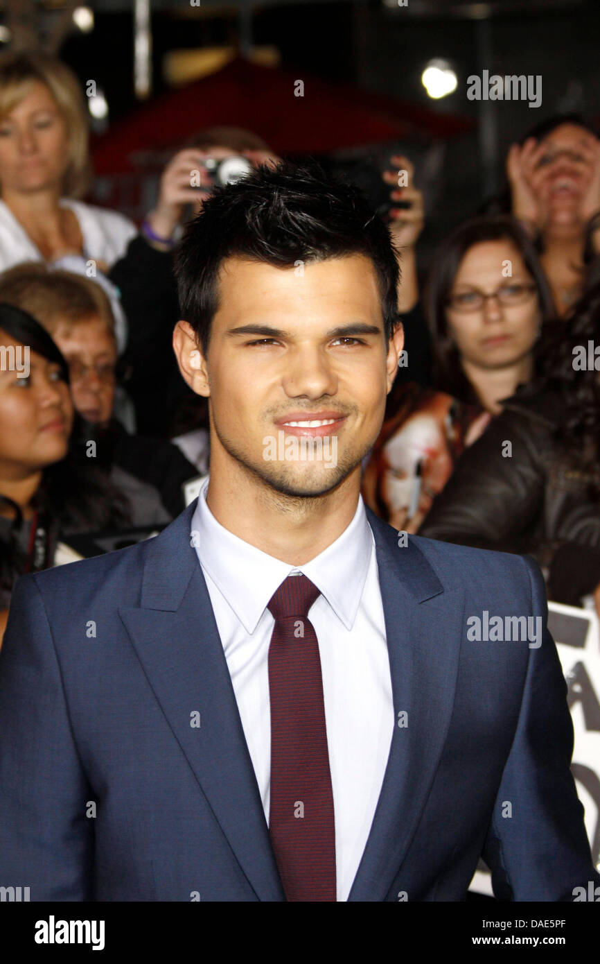 US actor Taylor Lautner arrives for the World Premiere of "The Twilight ...