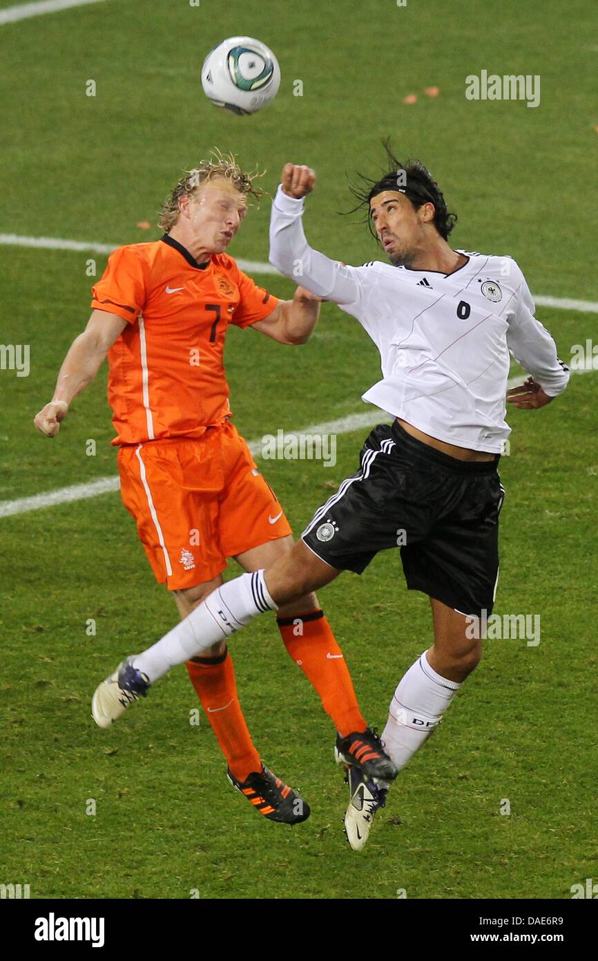 Dirk kuyt fight hi-res stock photography and images - Alamy