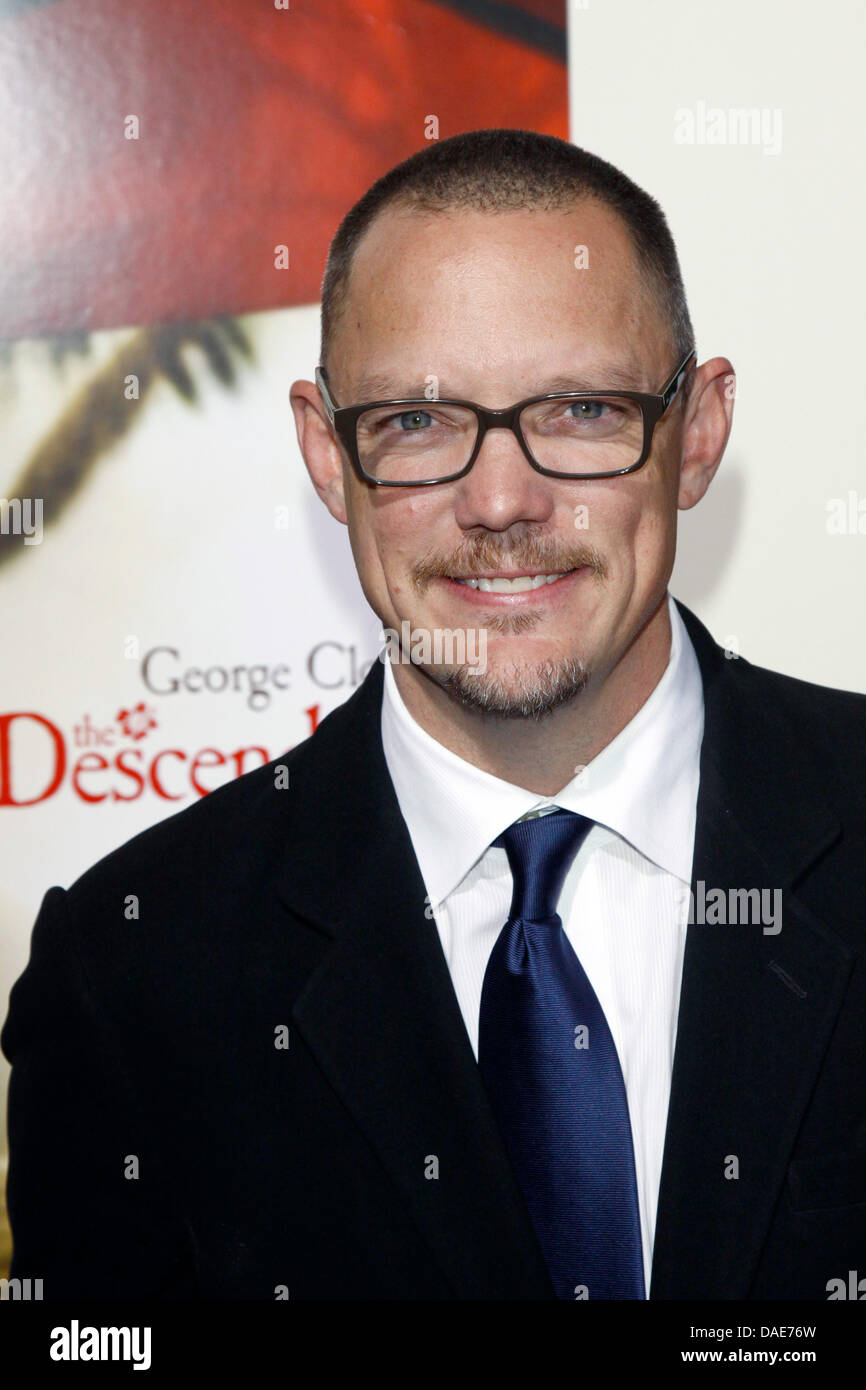 Actor Matthew Lillard arrives at the Premiere of "The Descendants" at ...