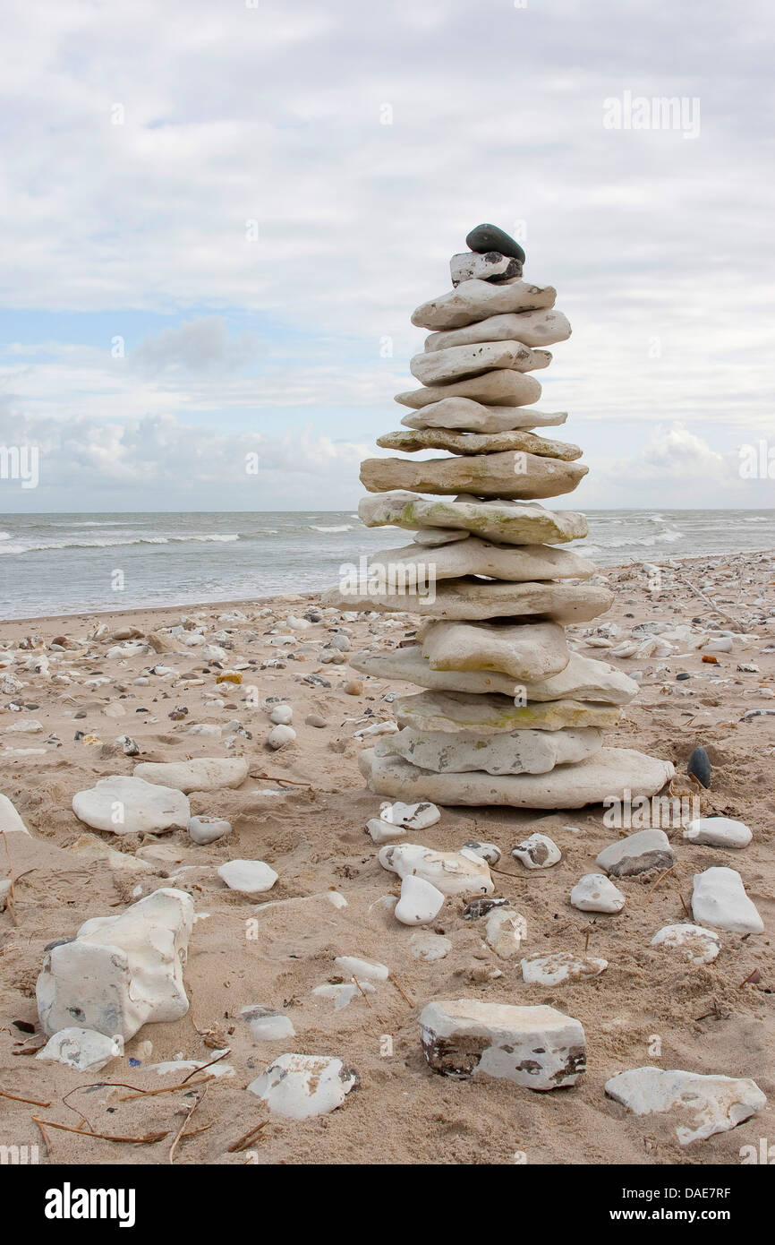 Beach piling hi-res stock photography and images - Alamy