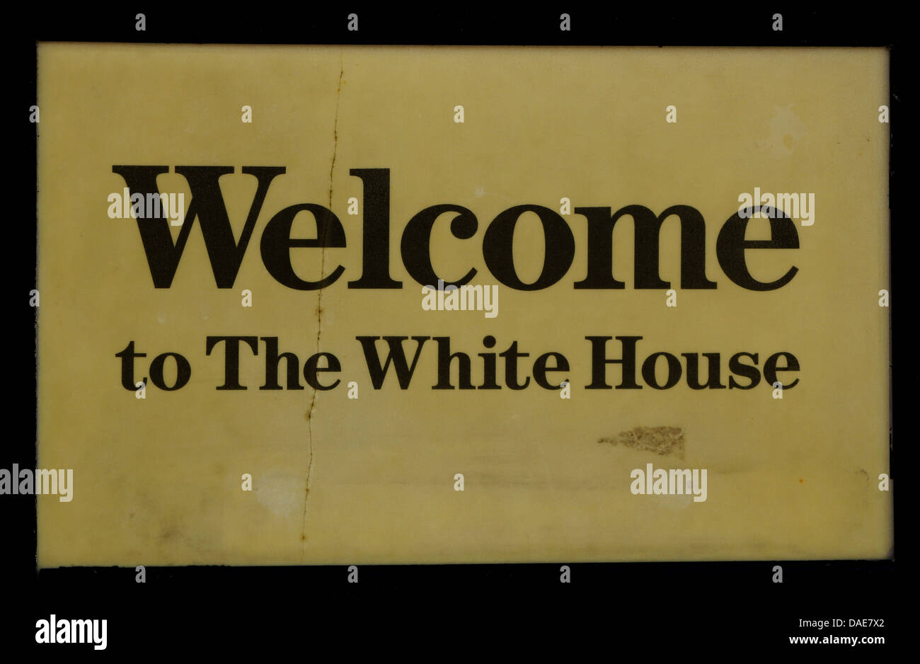 Sign "welcome to the white house" from Washington, DC Stock Photo - Alamy