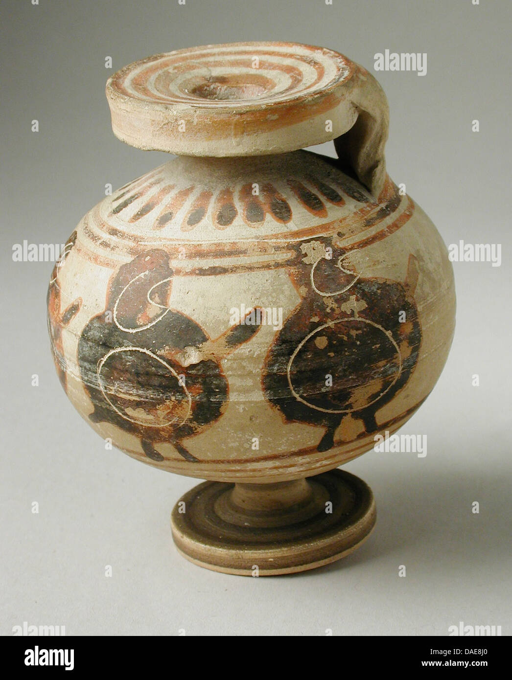 Ancient greek war pottery hi-res stock photography and images - Alamy