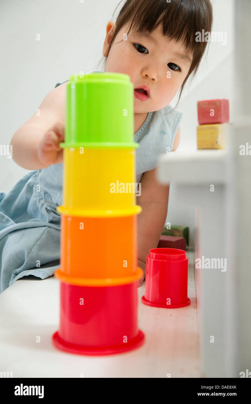 Toddler building tower hi-res stock photography and images - Alamy
