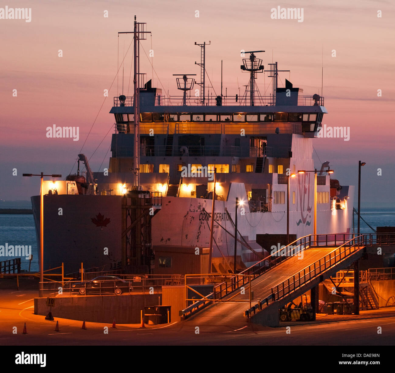 Ferry at dock hi-res stock photography and images - Alamy