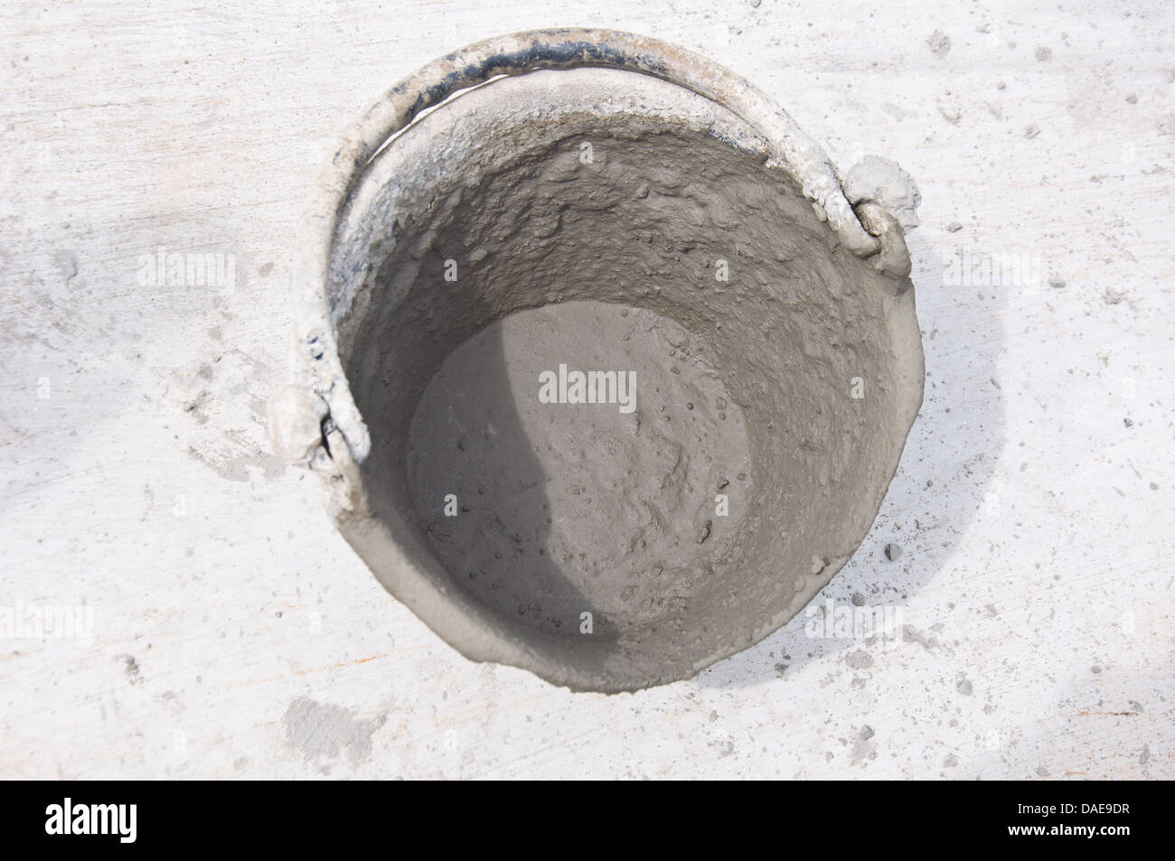Empty cement floor hi-res stock photography and images - Alamy