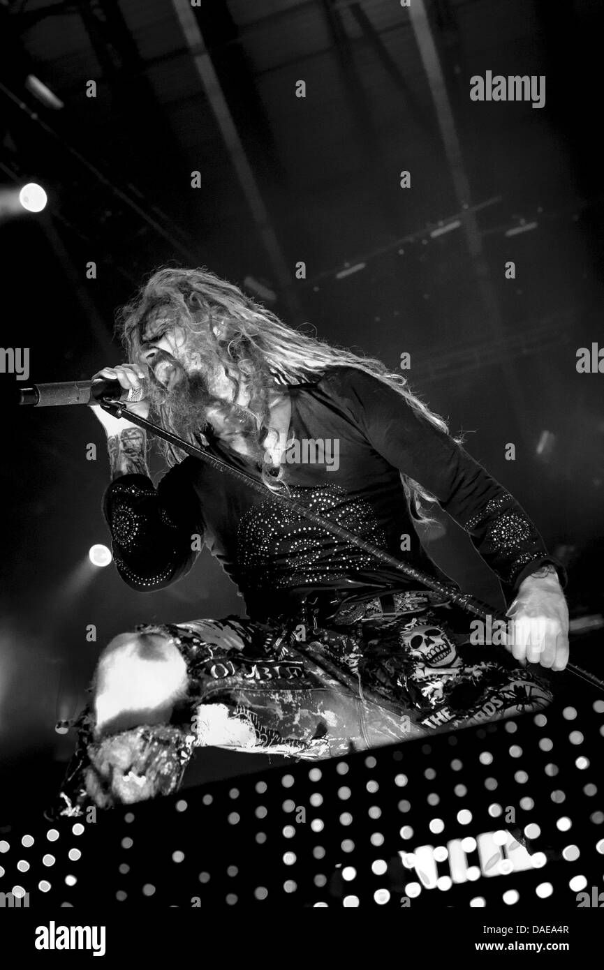 Zombie rob Black and White Stock Photos & Images - Alamy