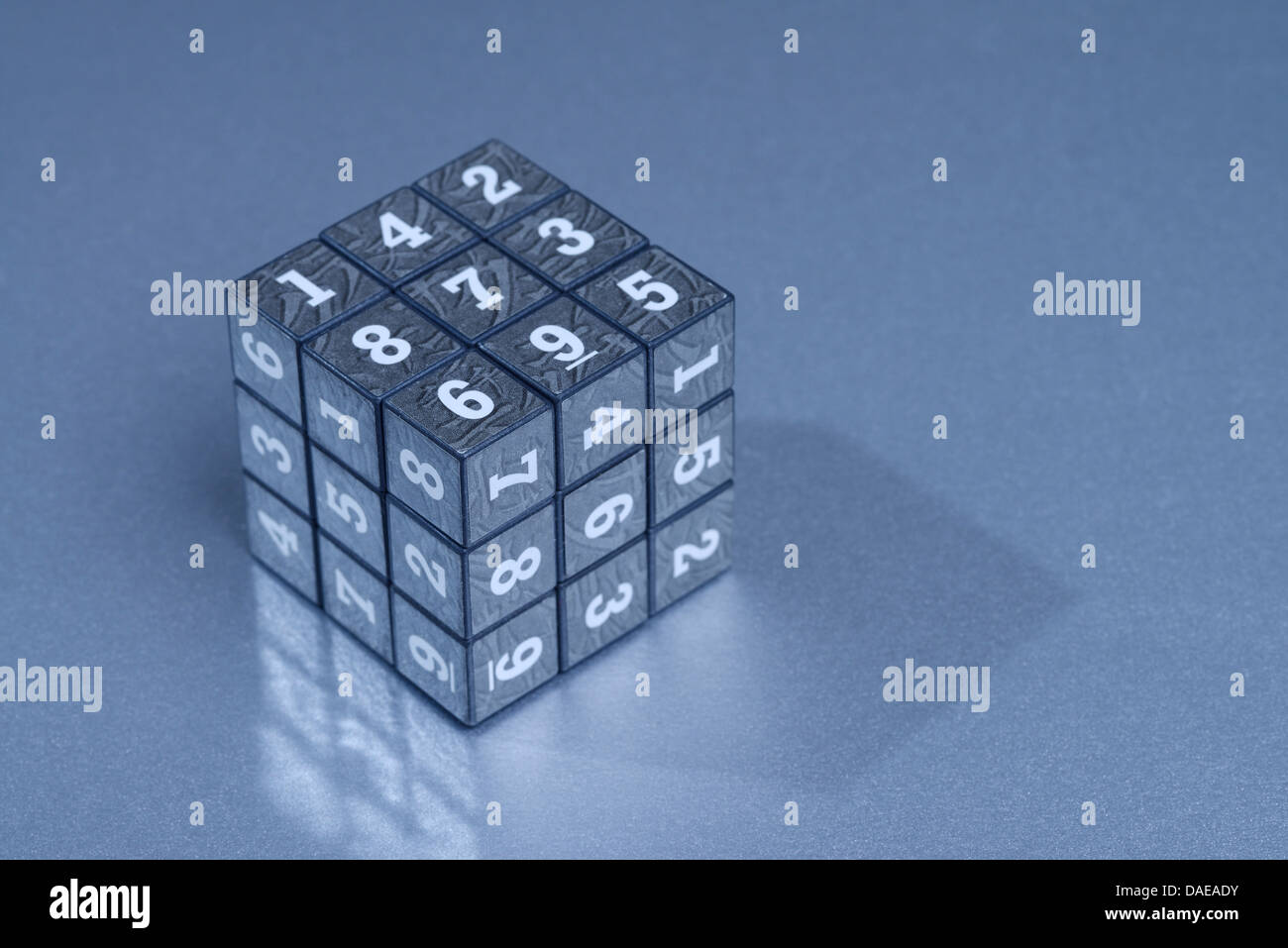 Cube hi-res stock photography and images - Alamy