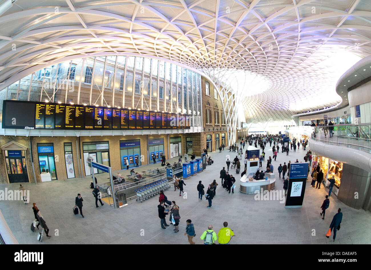 Kings cross station escalators hi-res stock photography and images - Alamy