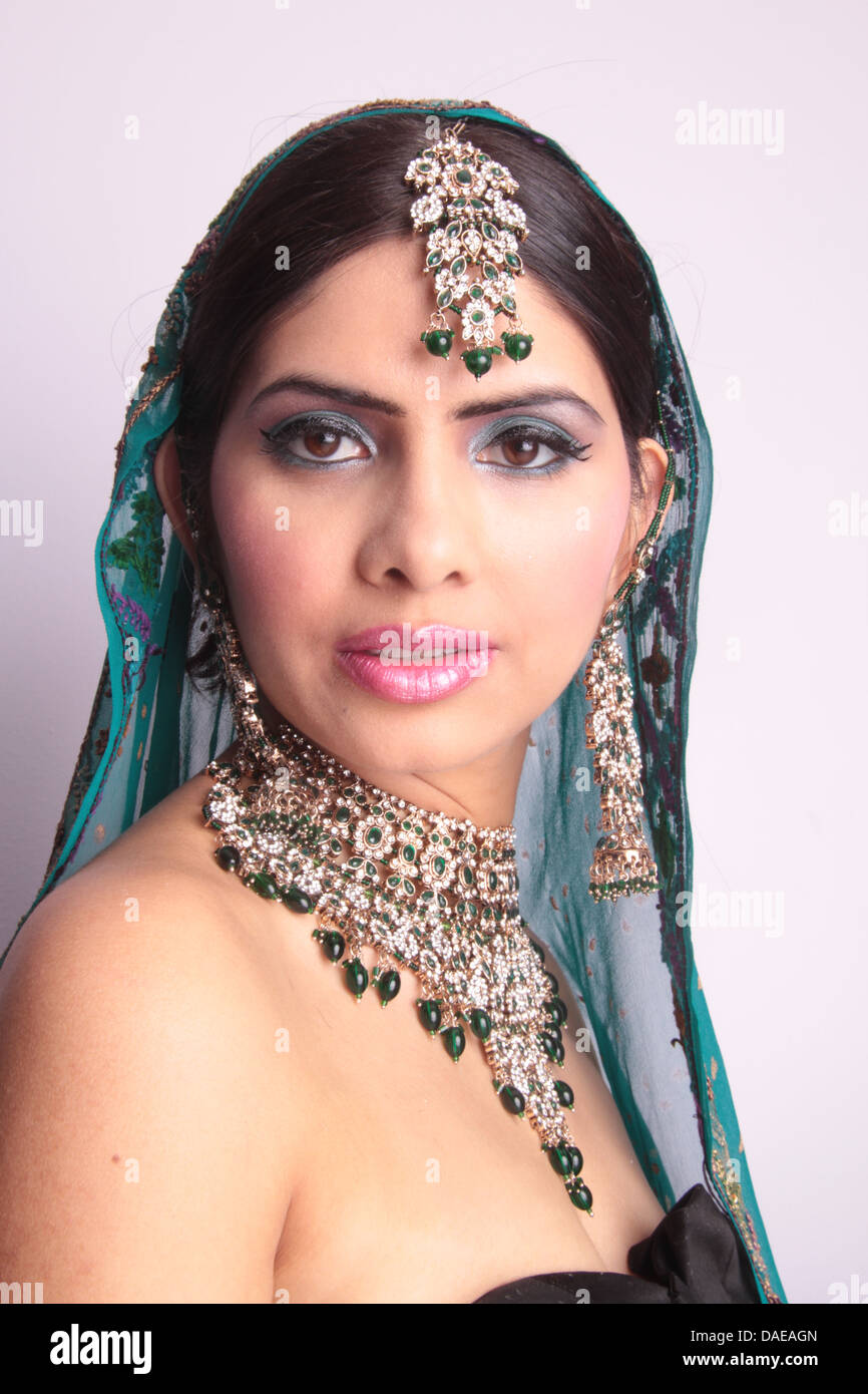 Young Indian woman Stock Photo - Alamy