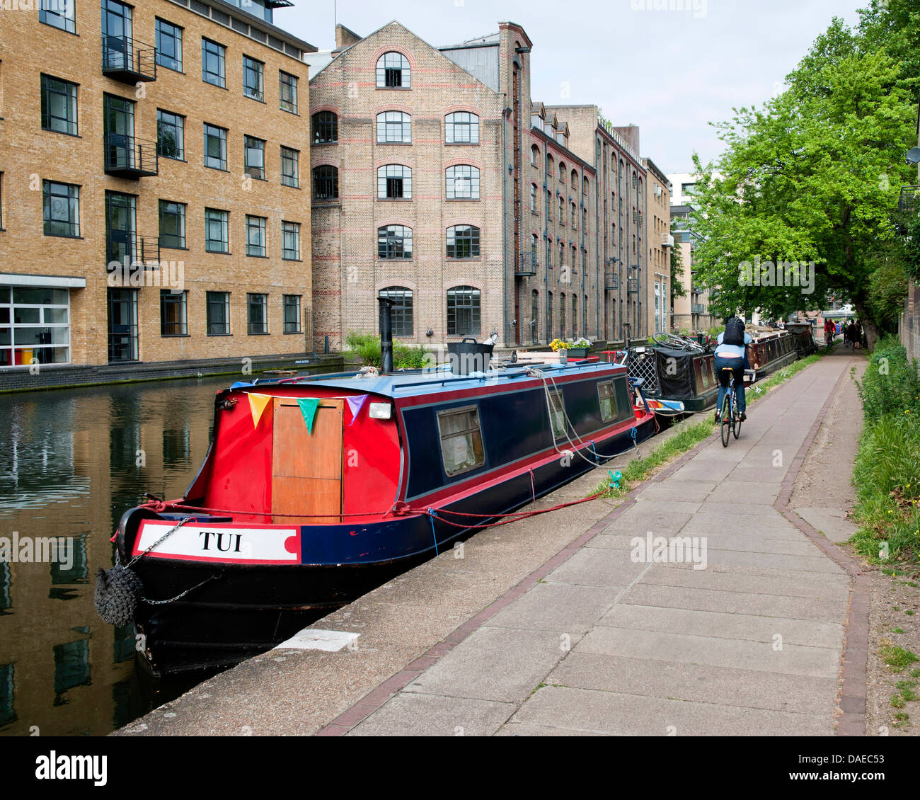 Dirty canal water hi-res stock photography and images - Alamy
