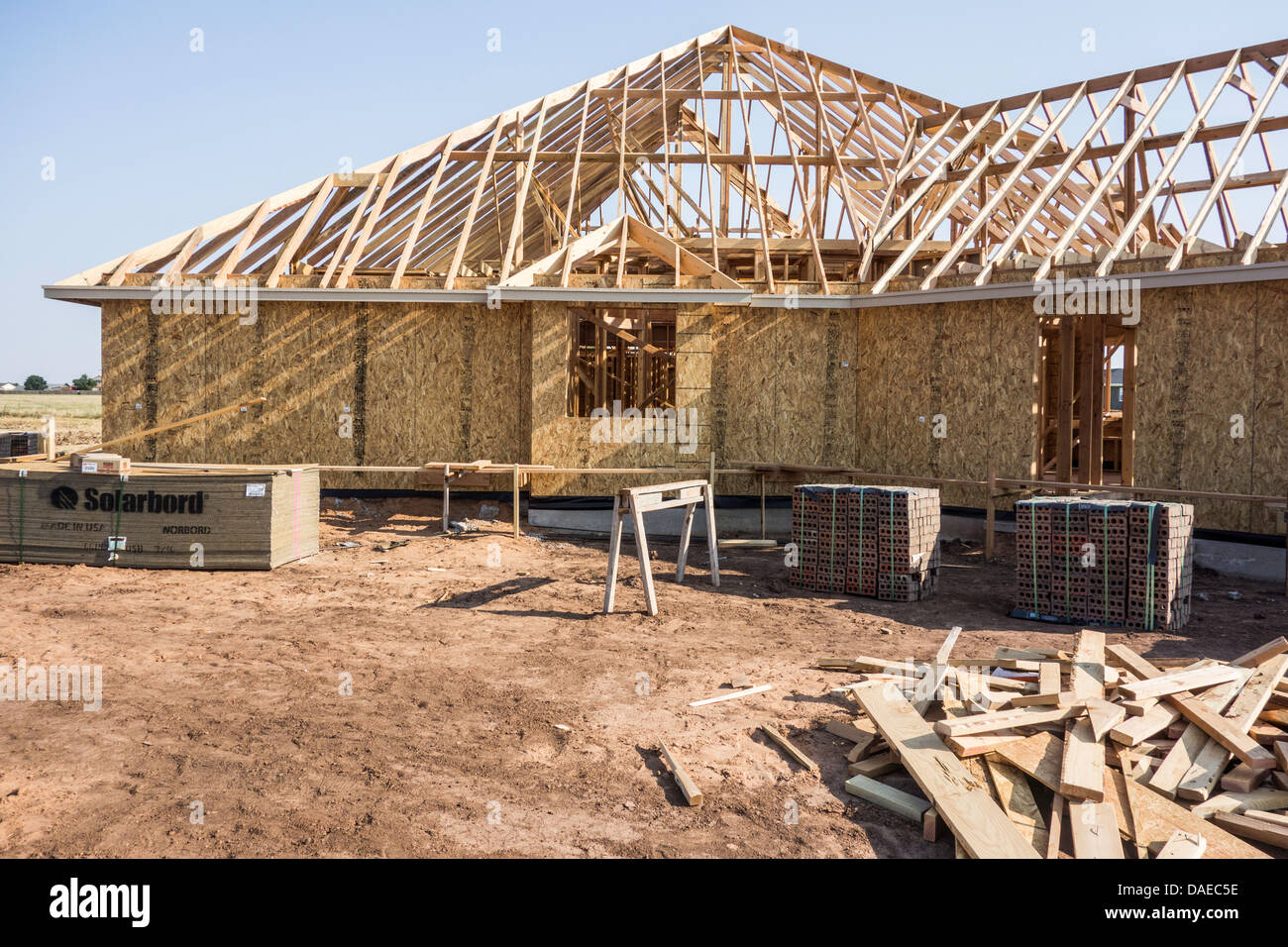 Construction roof hi-res stock photography and images - Alamy