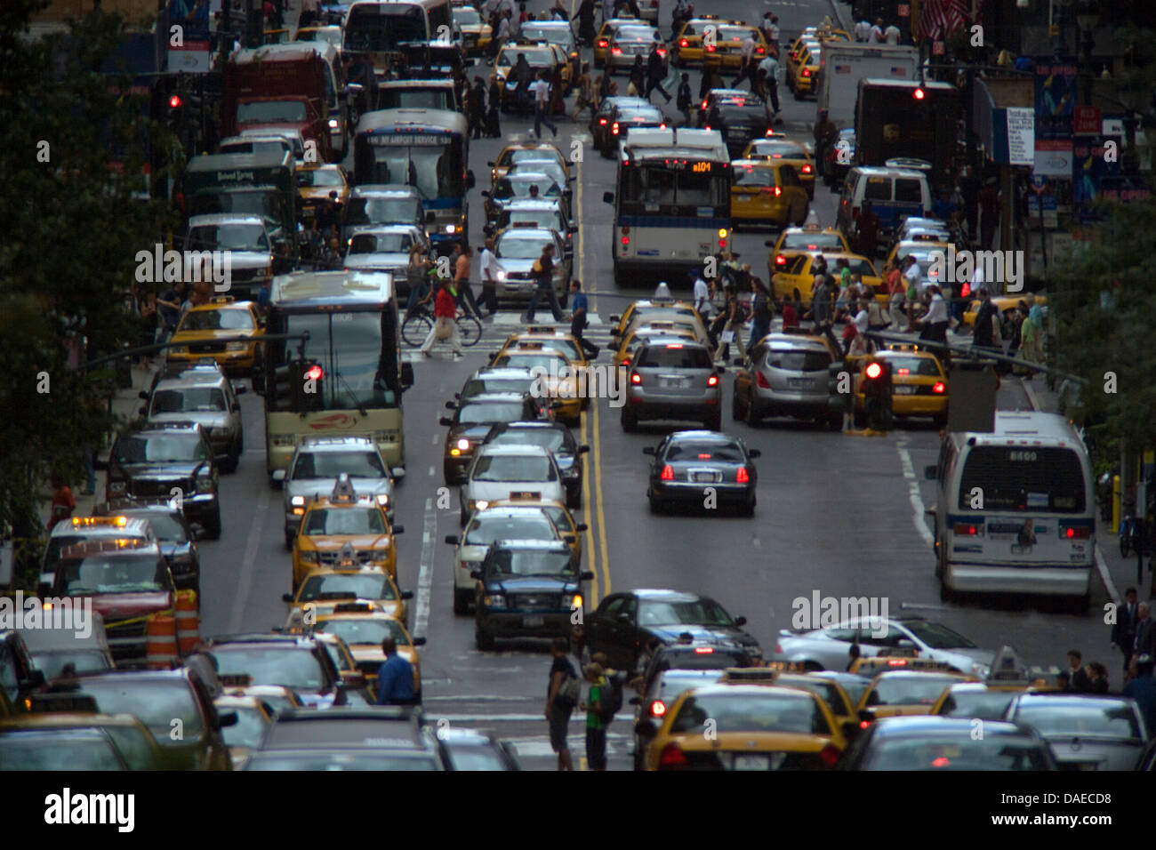 2007 HISTORICAL TRAFFIC FORTY SECOND STREET MIDTOWN MANHATTAN NEW YORK ...