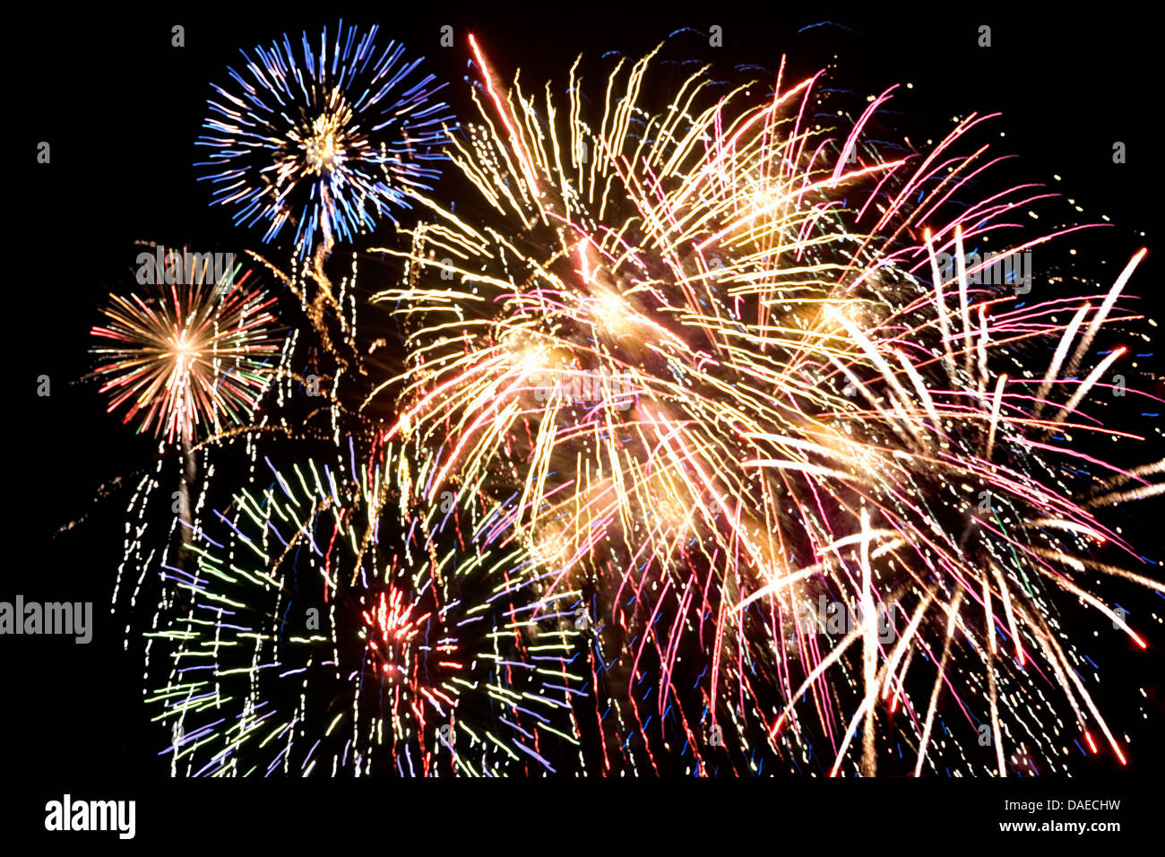 Multi burst fireworks hi-res stock photography and images - Alamy