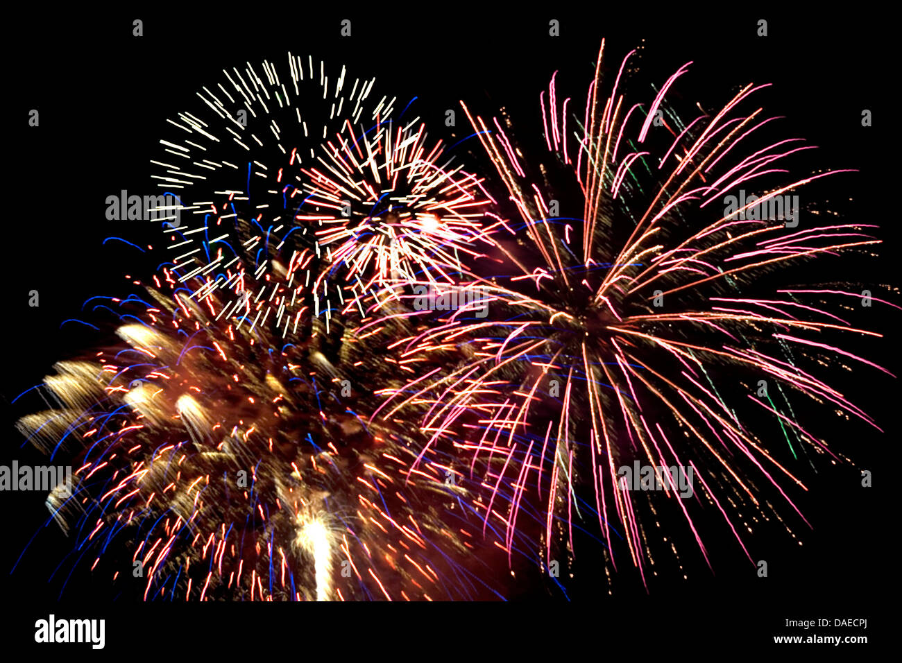 Multi burst fireworks hi-res stock photography and images - Alamy