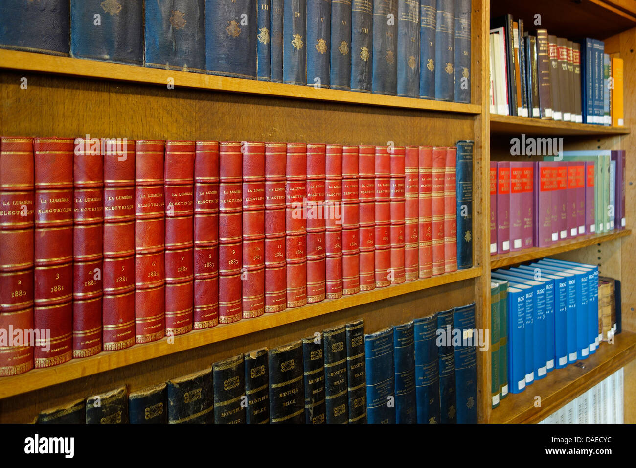 Science historical collections hi-res stock photography and images - Alamy