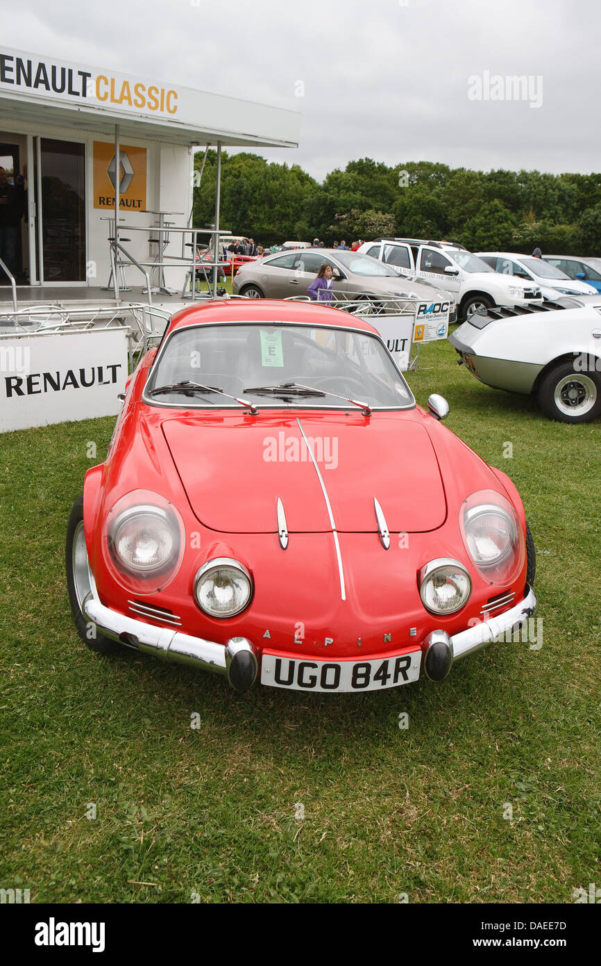 Renault saloon 1397cc on display at the Bromley Pageant of Motoring ...