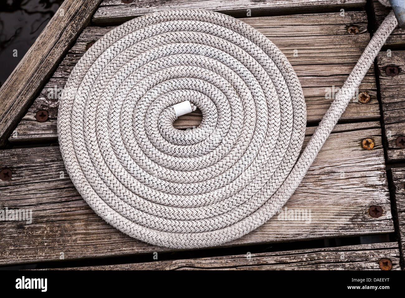 Nylon mooring rope hi-res stock photography and images - Alamy
