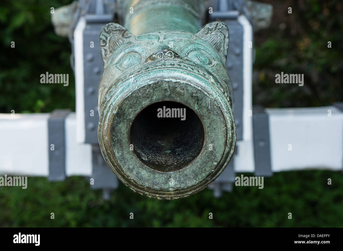 Tipu Bronze Tiger Cannon Powis Castle Powys Wales Stock Photo - Alamy