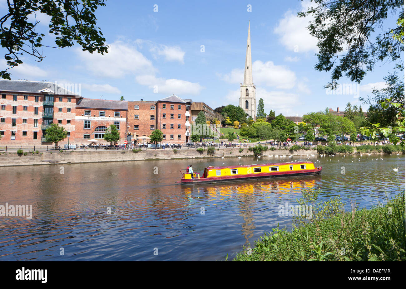 The River Severn and Worcester riverside, Worcestershire, England, UK ...