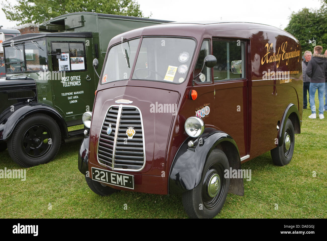 A Maroon Morris light van 1500cc on display at the Bromley Pageant of ...