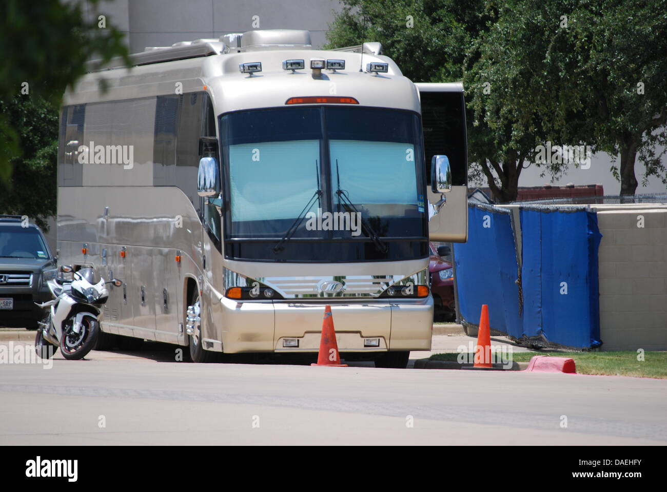 Dallas, Tx USA. 11th July, 2013. Country Singer Randy Travis' Tour Bus ...