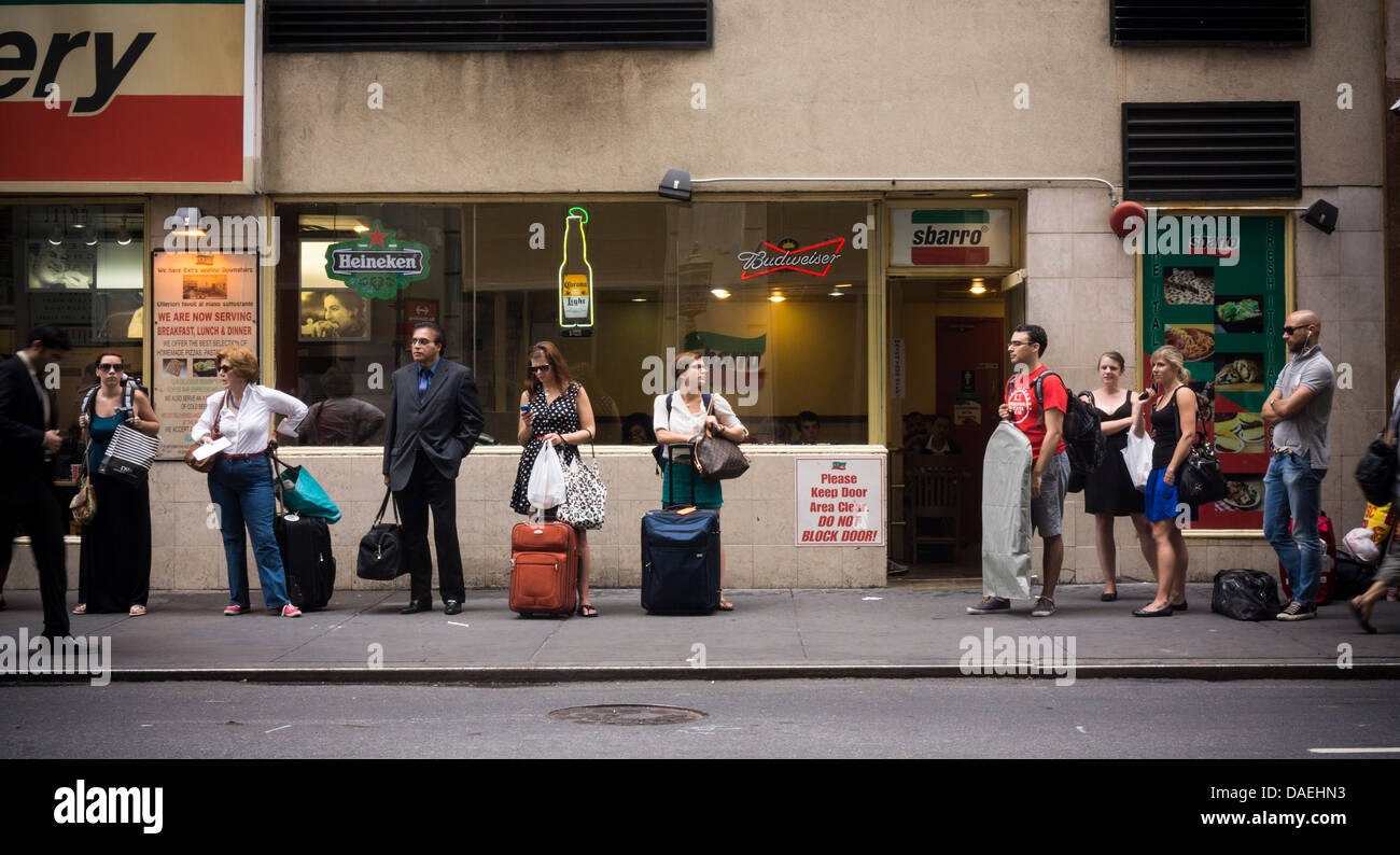 Baltimore bus hi-res stock photography and images - Alamy