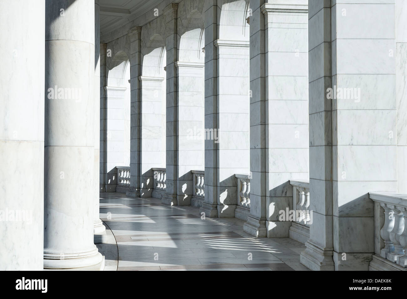 Portico with columns hi-res stock photography and images - Alamy