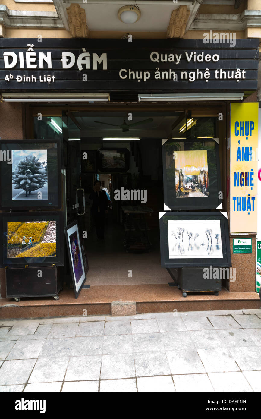 Typical Shop Front in the Old Quarter of Hanoi, Vietnam Stock Photo - Alamy