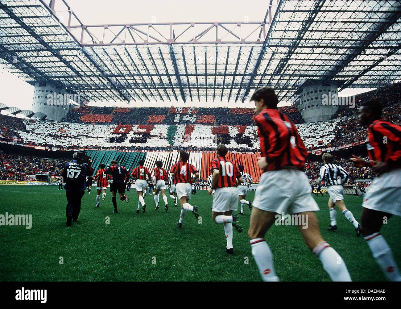 Ac Milan 1994 Team Stadium 🖤Milan 4 0 Barcelona💜💙: 1994