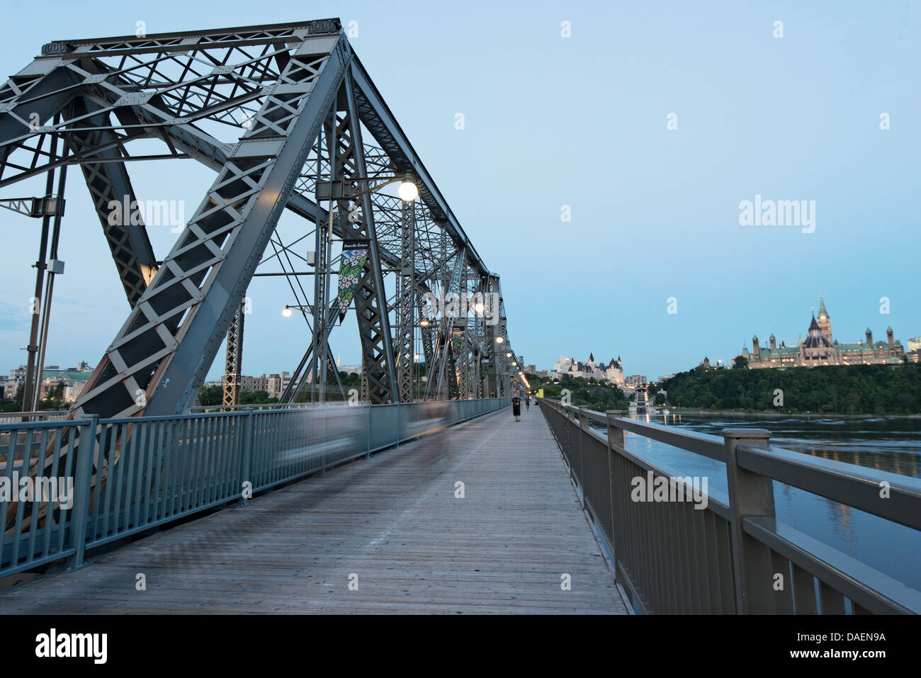 Alexandra bridge hi-res stock photography and images - Alamy