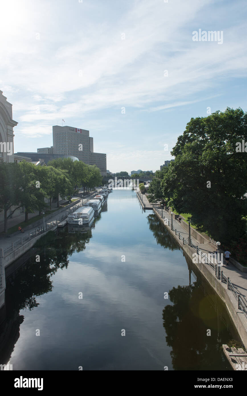 Rideau canal hi-res stock photography and images - Alamy