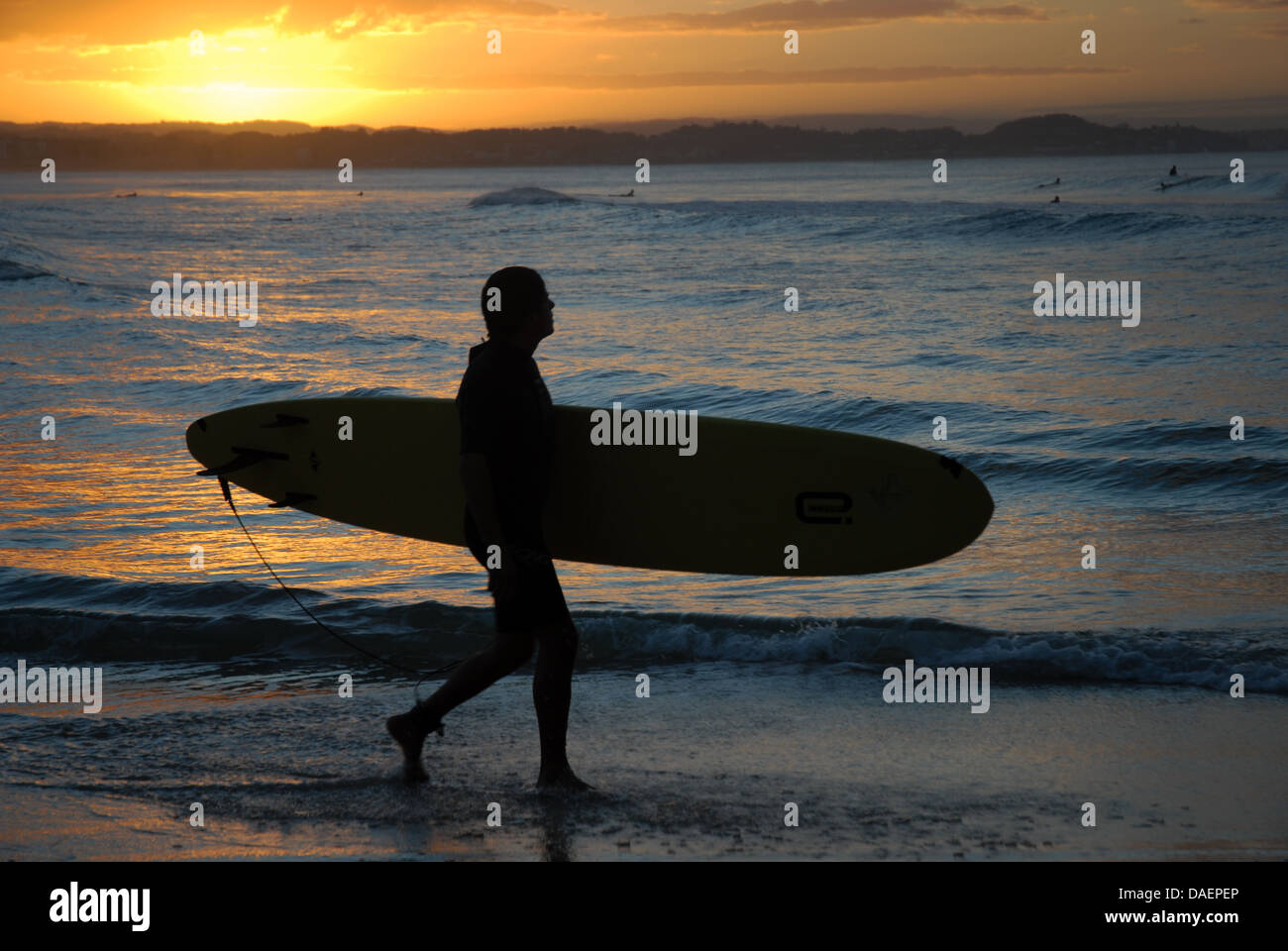 Coolangatta and surfing hi-res stock photography and images - Alamy