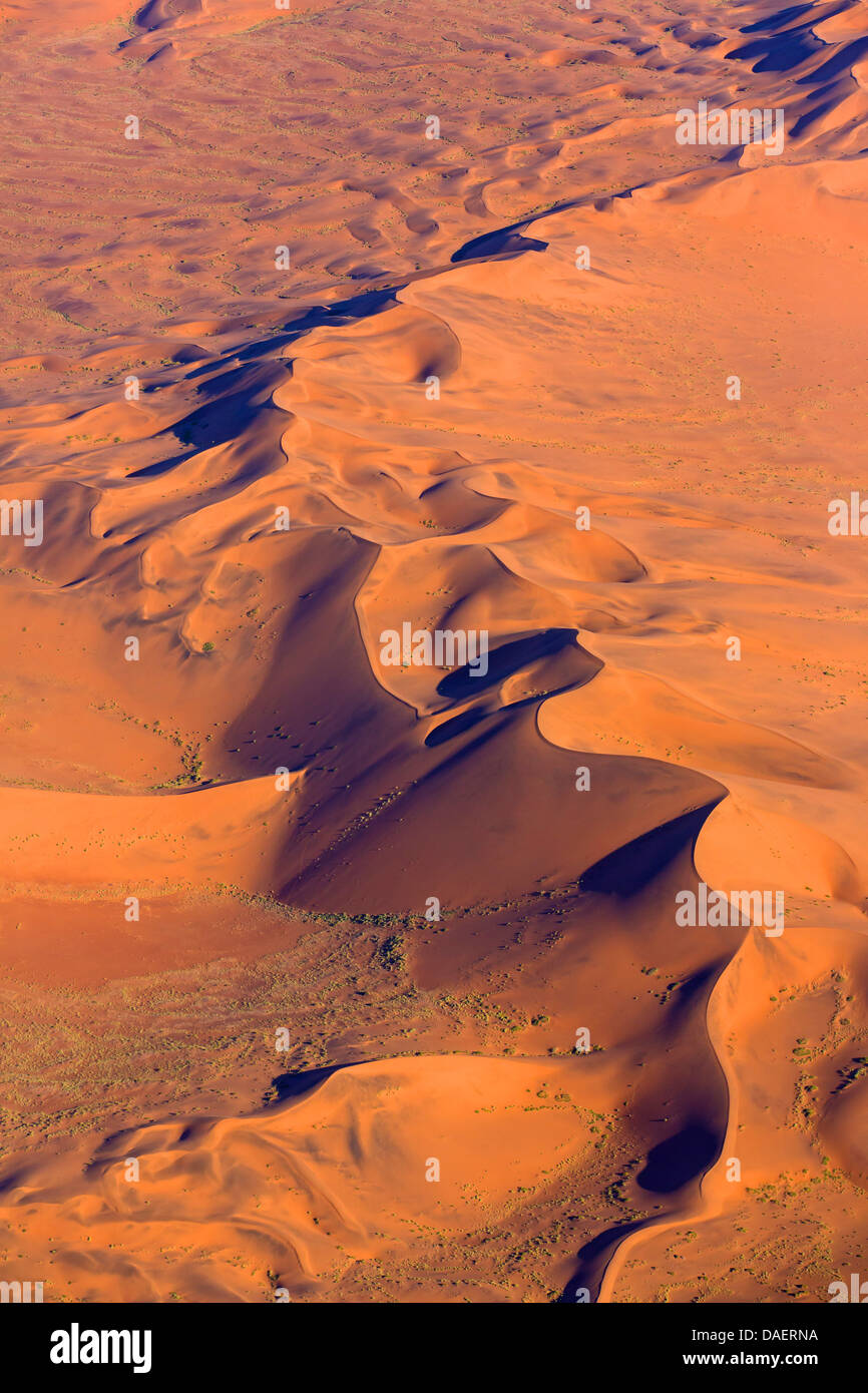 Transverse dunes hi-res stock photography and images - Alamy