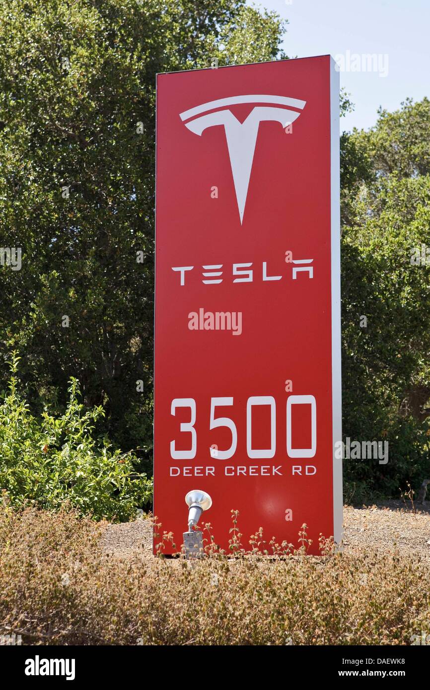 Tesla motors headquarters hi-res stock photography and images - Alamy