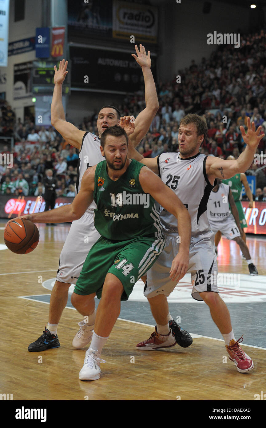 Gravel arena hi-res stock photography and images - Alamy