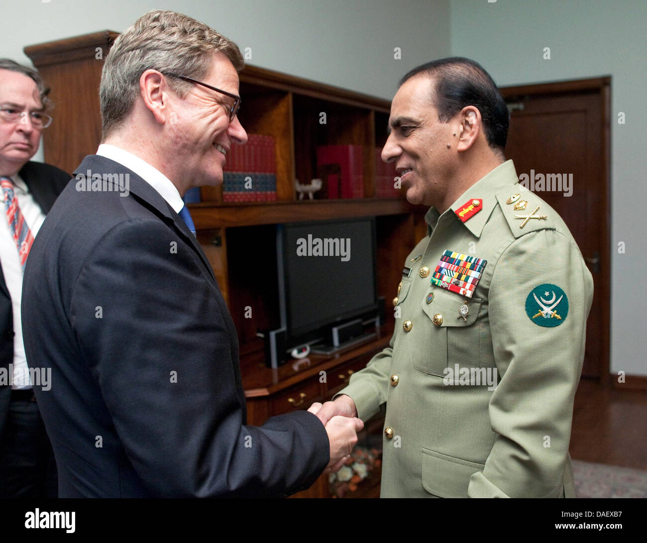 Ashfaq Parvez Kayani Personal Life