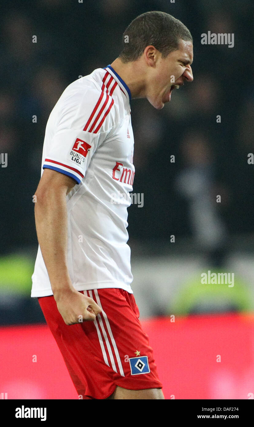 Hamburg's goal scorer Jeffrey Bruma lets out a shout during the ...