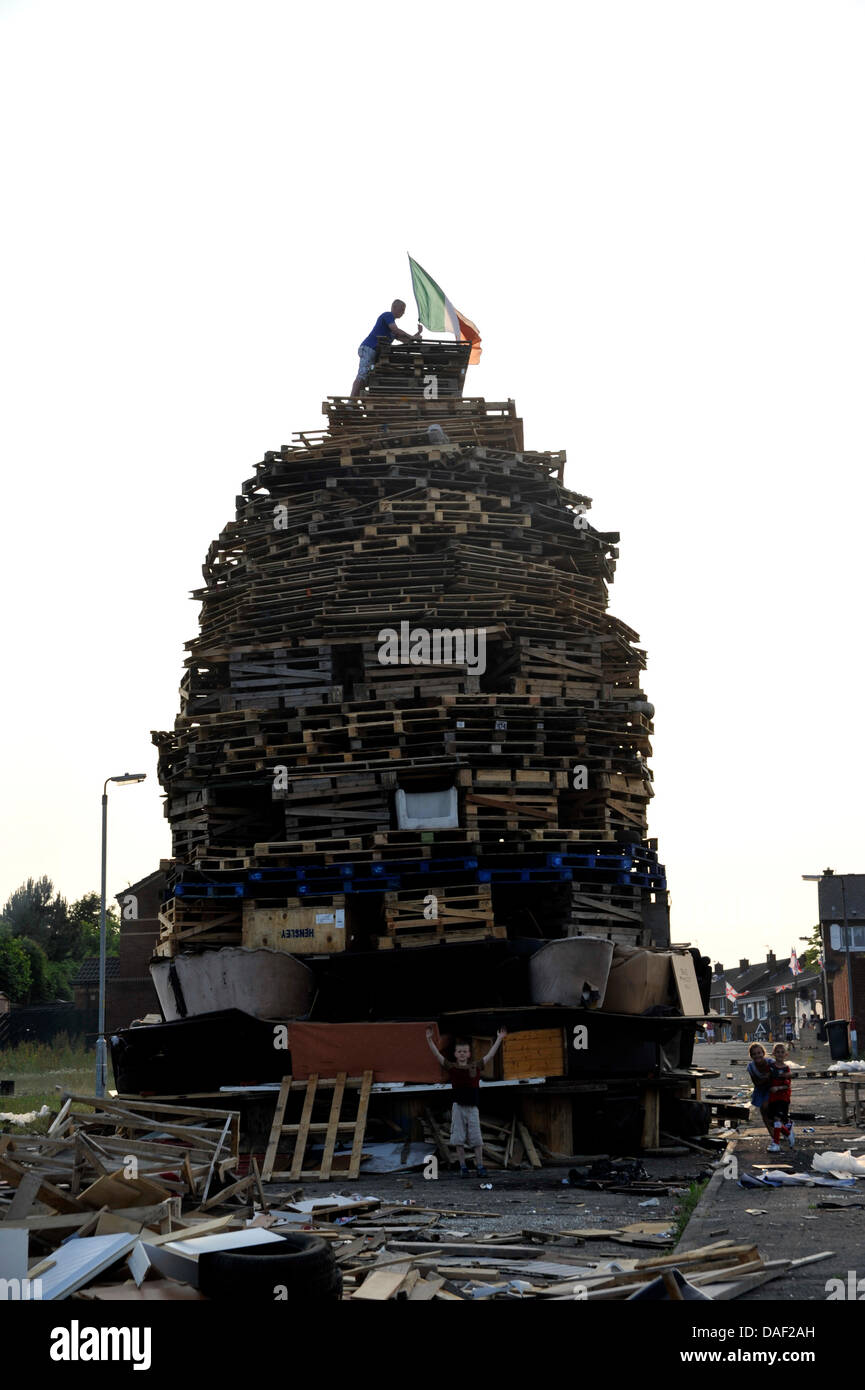Belfast, Northern Ireland. 11th July, 2013. On July 11, 'Eleventh Night ...